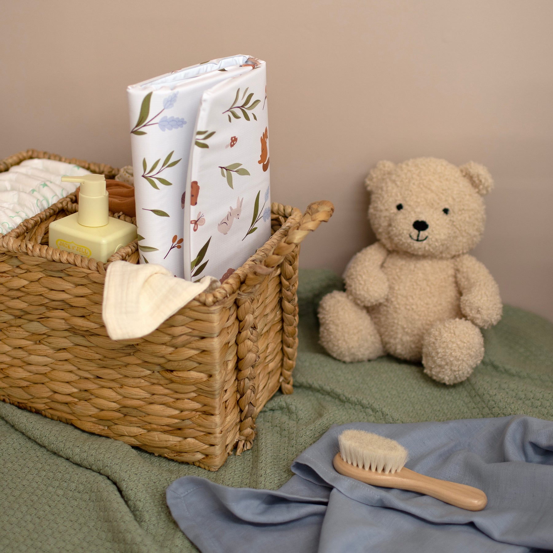 Mabel & Fox - Travel Changing Mat - Woodland Wonders | Mabel & Fox