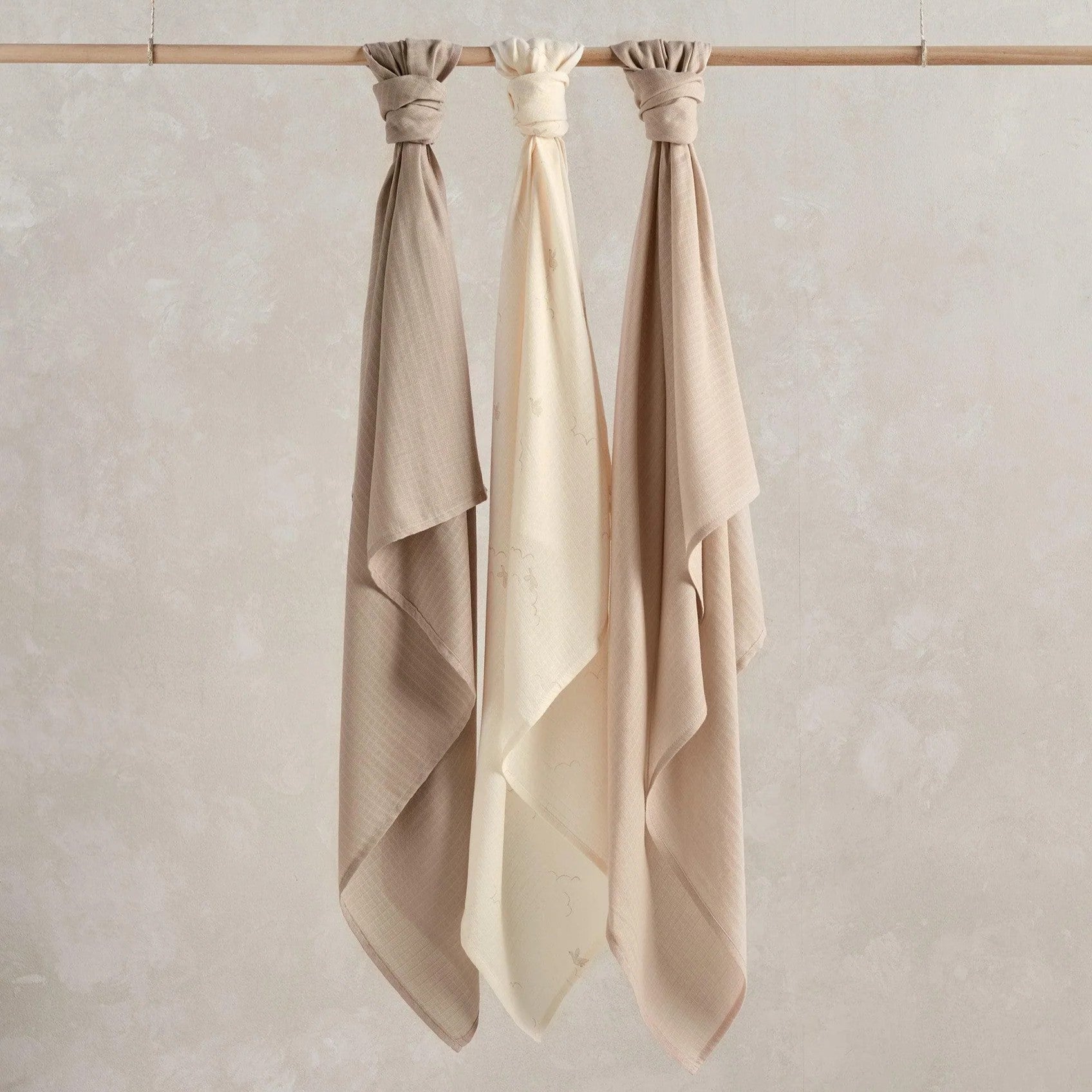 Mamas & Papas - Large Muslin Squares (3 Pack) - Welcome to the World ...